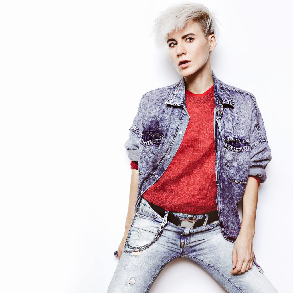How to Ace the Tomboy Look? - The Jacket Maker Blog